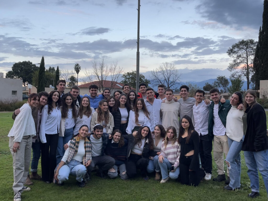 Israeli high school alums organize independent journey to Poland for ...